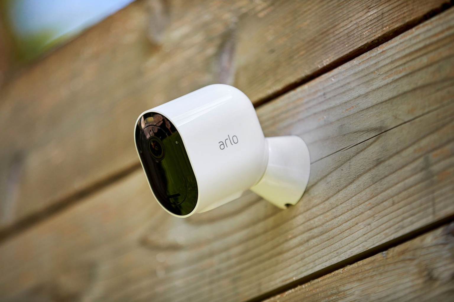 Arlo Ultra Review - RatedGadgets